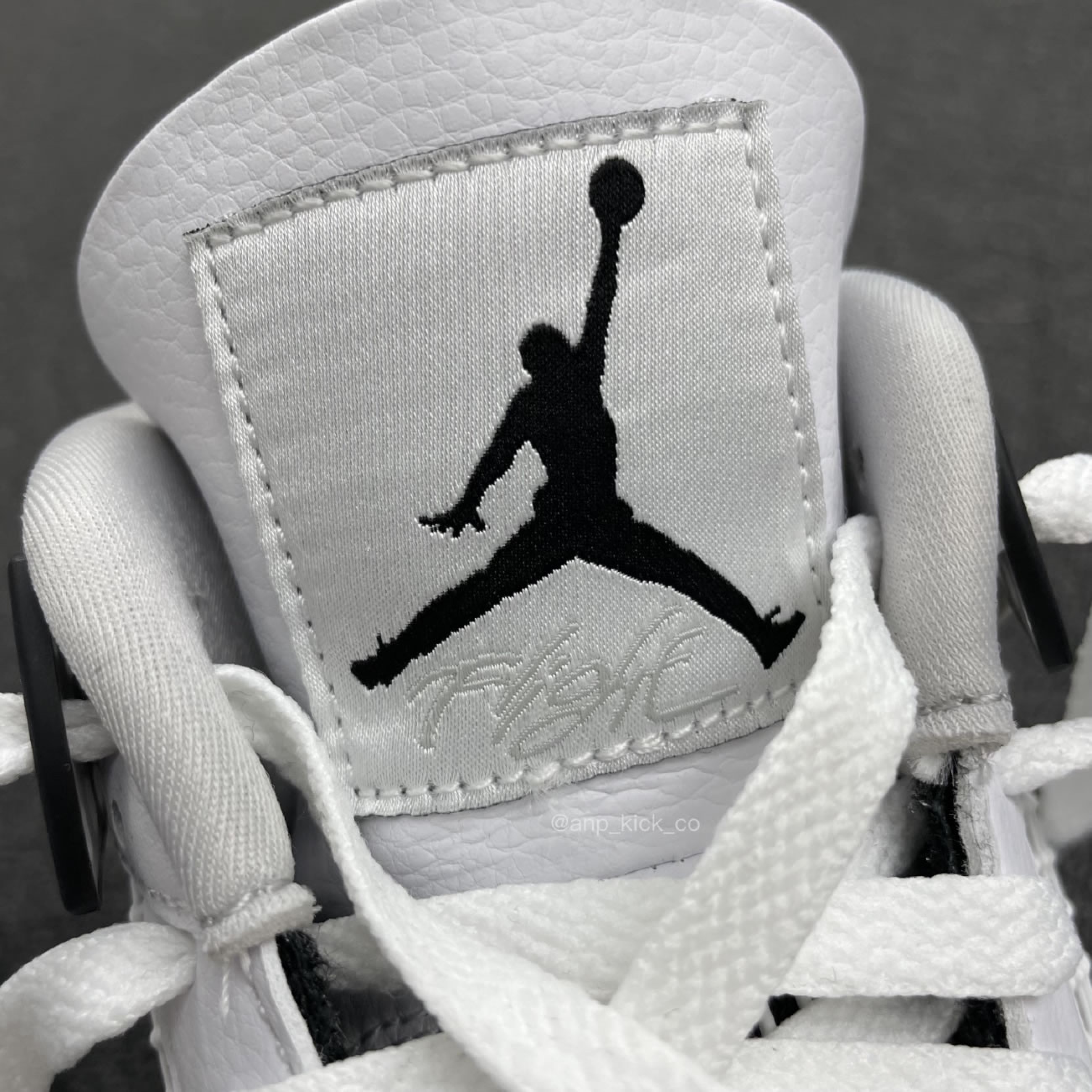 Air Jordan 4 RETRO "MILITARY" BLACK DH6927-111